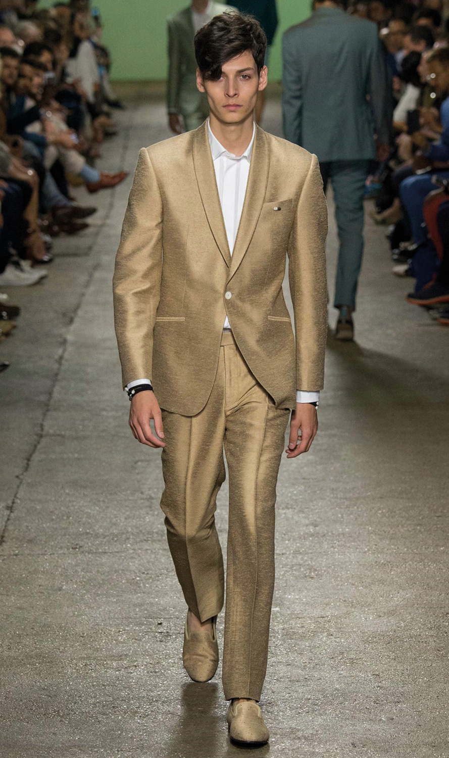 METALLIC MAN | ROX MAGAZINE