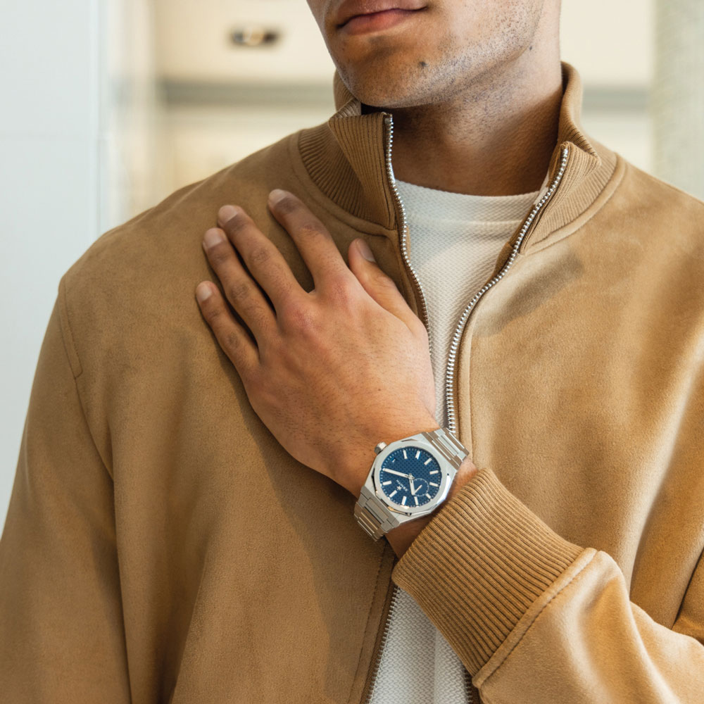 TRUE BLUE | ROX MAGAZINE